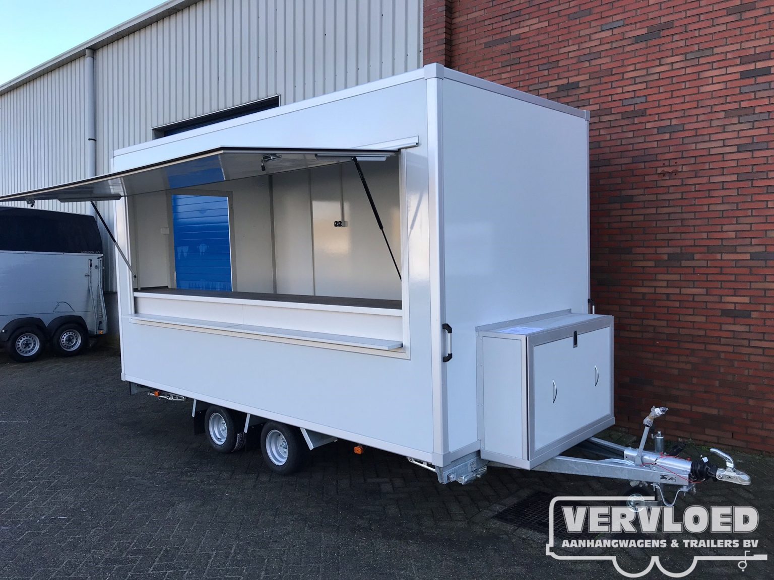 Dutch Trailer DT 4.20Verkoopwagen2500kg, geremd420x200x230cm - Vervloed ...